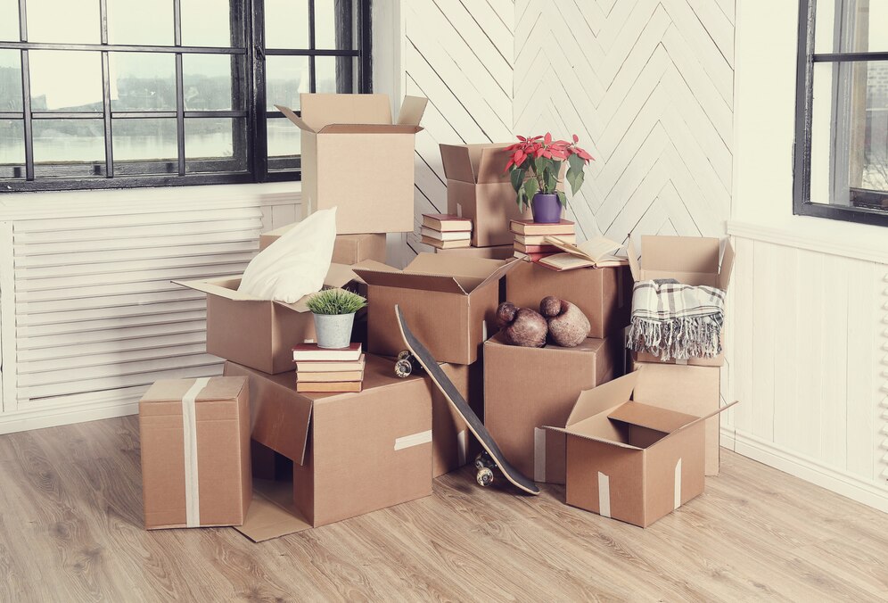 How to Efficiently Declutter and Remove Junk Before Your Move - Asr Moving
